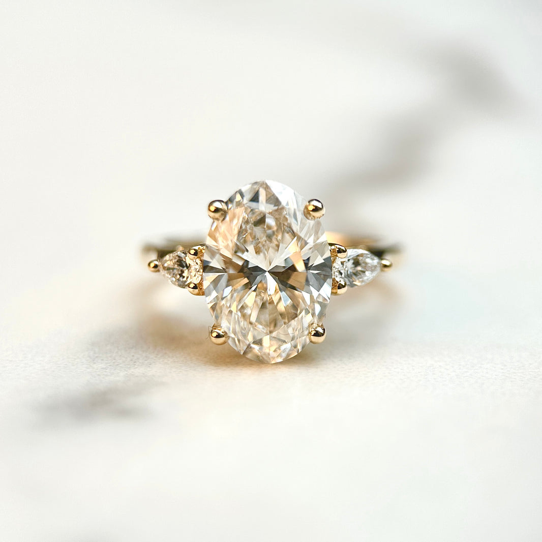 Diamond Jewellery & Bespoke Engagement Rings | London Diamonds